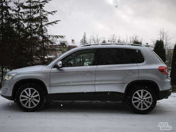 Grey Volkswagen Tiguan 2010 in Siauliai, with an engine capacity of 2.00 L and mileage of 166 thousand km for 6700 €, photo 7 on AUTOMOTO.COM.LV
