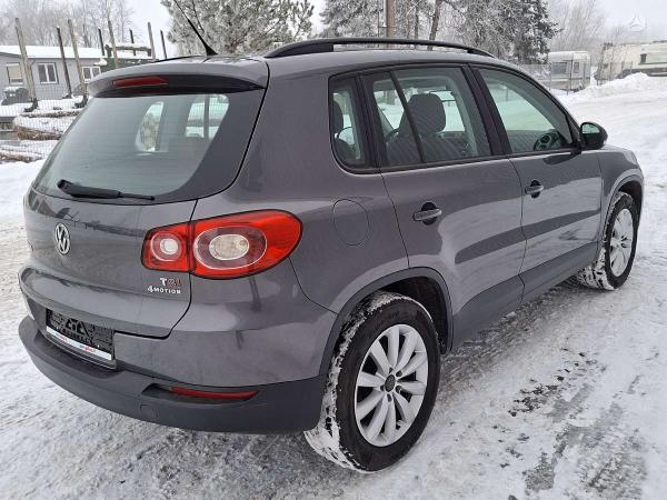 Pelēks Volkswagen Tiguan 2010 Ukmergė, ar dzinēja tilpumu 1.40 L un nobraukumu 274 tūkst. km par 4650 €, foto 4 vietnē AUTOMOTO.COM.LV