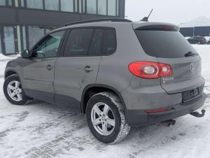 Grey Volkswagen Tiguan 2010 in Kaunas, with an engine capacity of 1.97 L and mileage of 235 thousand km for 4350 €, photo 6 on AUTOMOTO.COM.LV