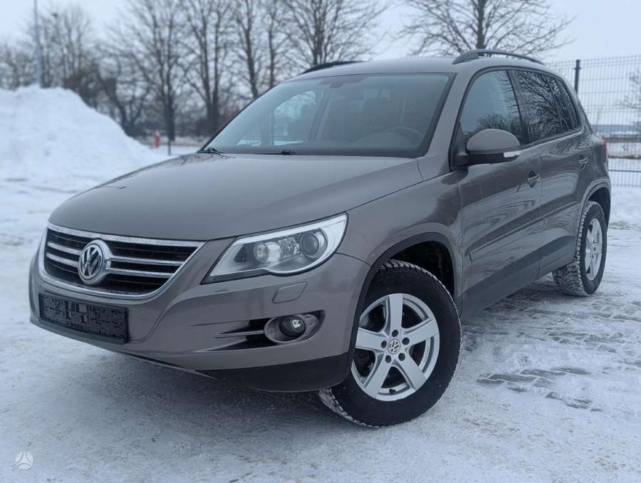 Grey Volkswagen Tiguan 2010 in Kaunas, with an engine capacity of 1.97 L and mileage of 235 thousand km for 4350 €, photo 11 on AUTOMOTO.COM.LV
