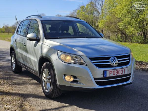 Grey Volkswagen Tiguan 2010 in Ariogala, with an engine capacity of 1.40 L and mileage of 228 thousand km for 5750 €, photo 6 on AUTOMOTO.COM.LV