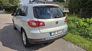Pelēks Volkswagen Tiguan 2010 Rīga, ar dzinēja tilpumu 2.00 L un nobraukumu 185 tūkst. km par 4450 €, foto 3 vietnē AUTOMOTO.COM.LV
