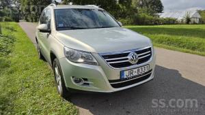 Pelēks Volkswagen Tiguan 2010 Rīga, ar dzinēja tilpumu 2.00 L un nobraukumu 185 tūkst. km par 4450 €, foto 9 vietnē AUTOMOTO.COM.LV