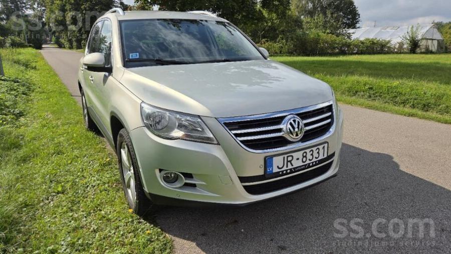 Pelēks Volkswagen Tiguan 2010 Rīga, ar dzinēja tilpumu 2.00 L un nobraukumu 185 tūkst. km par 4450 €, foto 9 vietnē AUTOMOTO.COM.LV