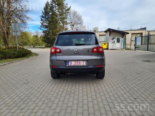 Grey Volkswagen Tiguan 2010 in Ogre, with an engine capacity of 1.40 L and mileage of 0 thousand km for 6570 €, photo 6 on AUTOMOTO.COM.LV