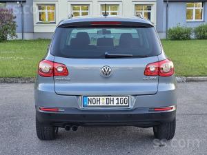 Grey Volkswagen Tiguan 2010 in Cesis, with an engine capacity of 2.00 L and mileage of 212 thousand km for 6850 €, photo 6 on AUTOMOTO.COM.LV