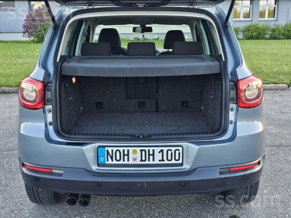 Pelēks Volkswagen Tiguan 2010 Cēsis, ar dzinēja tilpumu 2.00 L un nobraukumu 212 tūkst. km par 6850 €, foto 7 vietnē AUTOMOTO.COM.LV