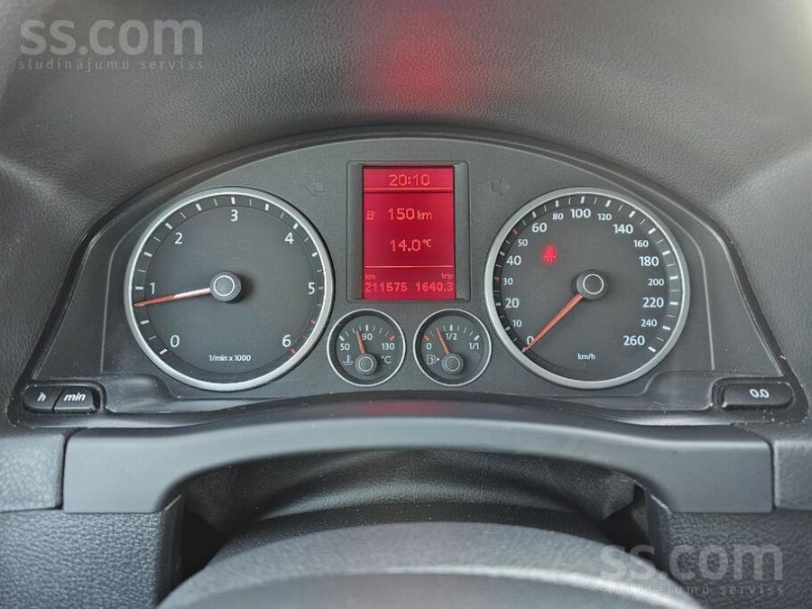 Grey Volkswagen Tiguan 2010 in Cesis, with an engine capacity of 2.00 L and mileage of 212 thousand km for 6850 €, photo 17 on AUTOMOTO.COM.LV