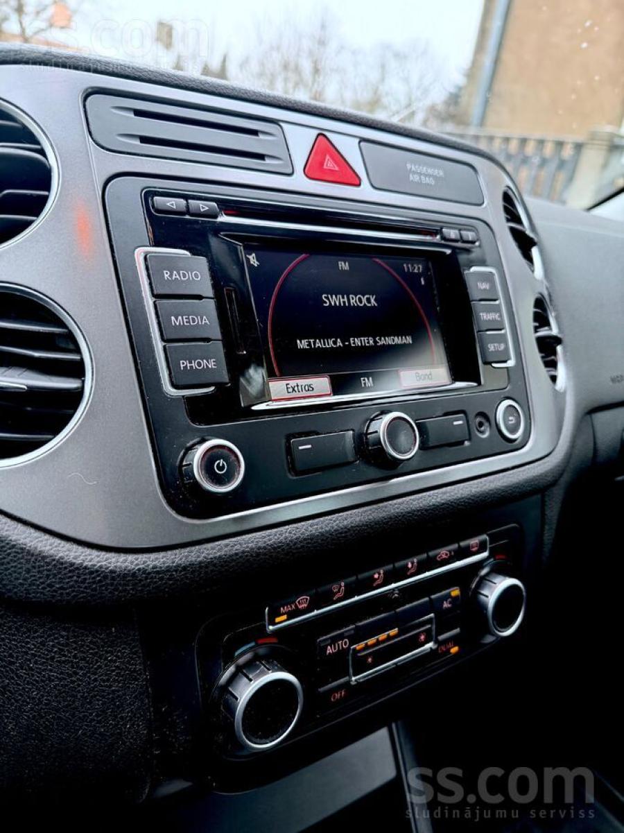 Grey Volkswagen Tiguan 2010 in Riga, with an engine capacity of 2.00 L and mileage of 426 thousand km for 500 €, photo 9 on AUTOMOTO.COM.LV