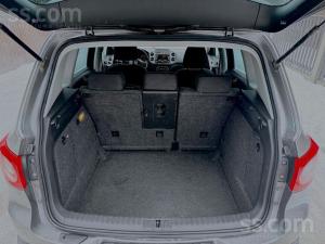 Grey Volkswagen Tiguan 2010 in Riga, with an engine capacity of 2.00 L and mileage of 426 thousand km for 500 €, photo 10 on AUTOMOTO.COM.LV