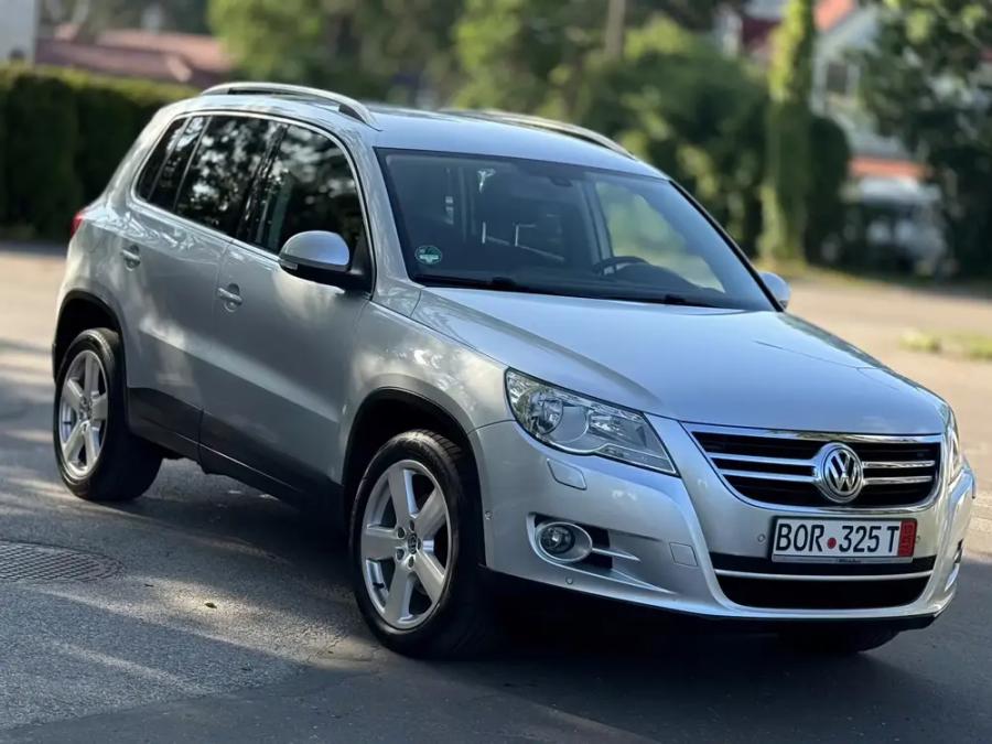 Pelēks Volkswagen Tiguan 2010 Jūrmala, ar dzinēja tilpumu 2.00 L un nobraukumu 212 tūkst. km par 3000 €, foto 3 vietnē AUTOMOTO.COM.LV