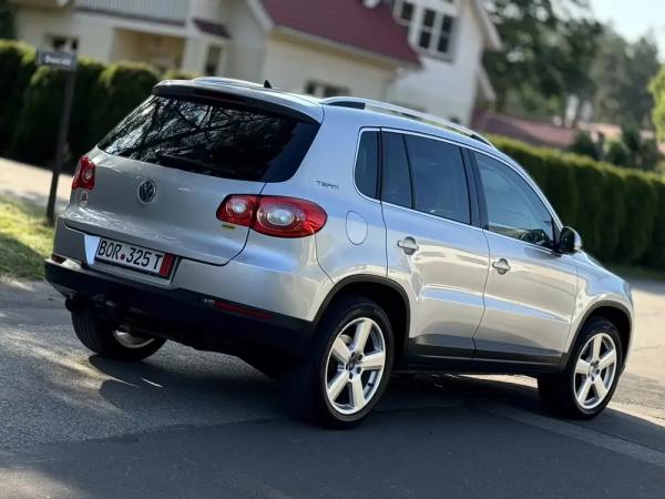 Pelēks Volkswagen Tiguan 2010 Jūrmala, ar dzinēja tilpumu 2.00 L un nobraukumu 212 tūkst. km par 3000 €, foto 3 vietnē AUTOMOTO.COM.LV