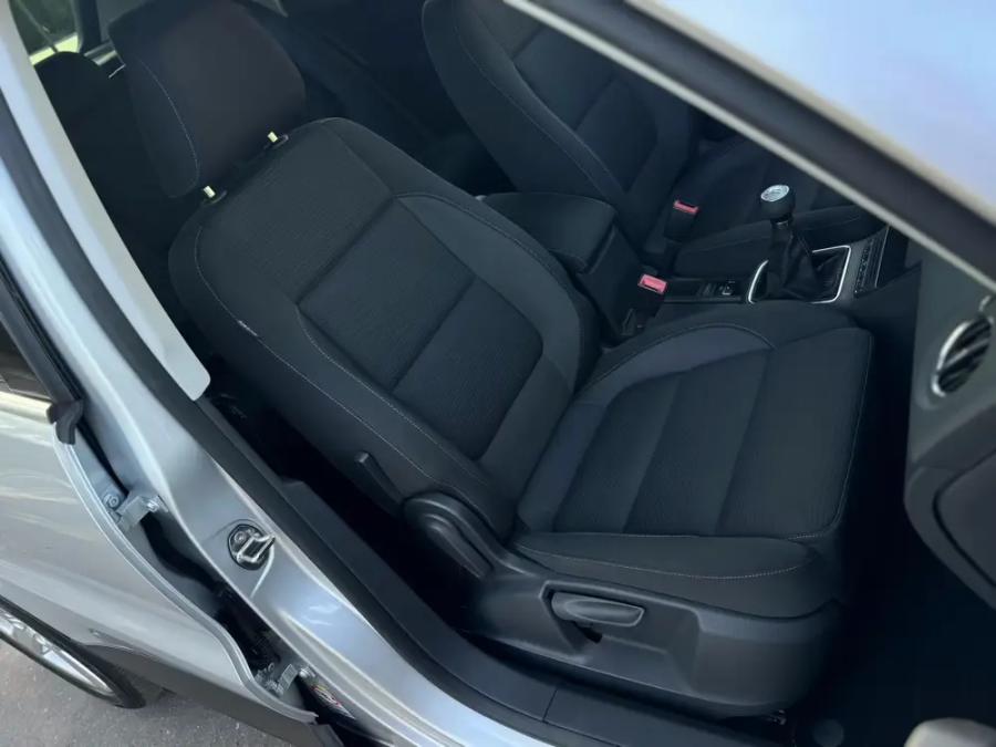 Pelēks Volkswagen Tiguan 2010 Jūrmala, ar dzinēja tilpumu 2.00 L un nobraukumu 212 tūkst. km par 3000 €, foto 13 vietnē AUTOMOTO.COM.LV