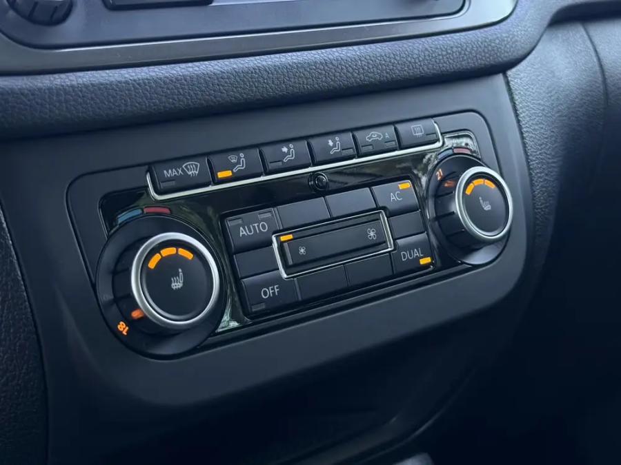Pelēks Volkswagen Tiguan 2010 Jūrmala, ar dzinēja tilpumu 2.00 L un nobraukumu 212 tūkst. km par 3000 €, foto 21 vietnē AUTOMOTO.COM.LV