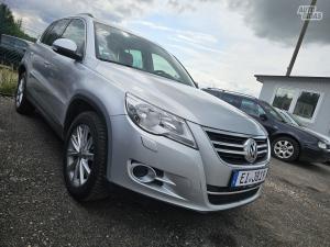 Grey Volkswagen Tiguan 2010 in Kaunas, with an engine capacity of 2.00 L and mileage of 225 thousand km for 4300 €, photo  on AUTOMOTO.COM.LV