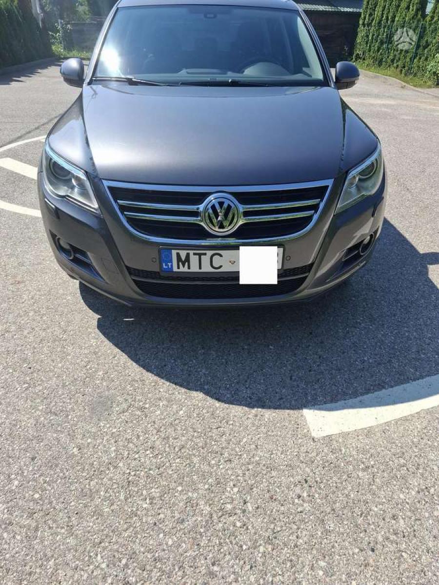 Pelēks Volkswagen Tiguan 2010 Kauņa, ar dzinēja tilpumu 1.39 L un nobraukumu 184 tūkst. km par 6700 €, foto 5 vietnē AUTOMOTO.COM.LV