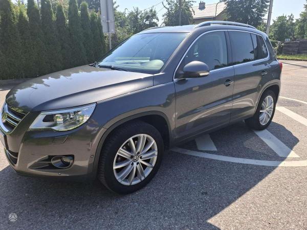 Grey Volkswagen Tiguan 2010 in Kaunas, with an engine capacity of 1.39 L and mileage of 184 thousand km for 6700 €, photo 8 on AUTOMOTO.COM.LV