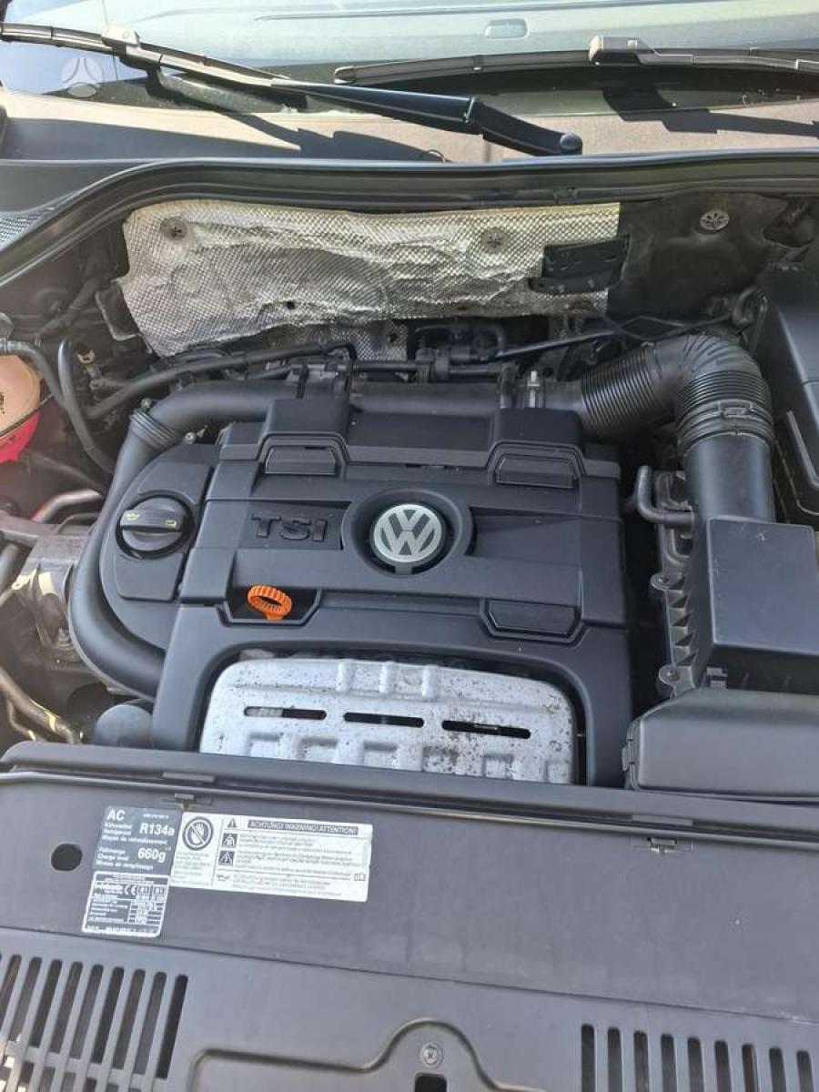 Pelēks Volkswagen Tiguan 2010 Kauņa, ar dzinēja tilpumu 1.39 L un nobraukumu 184 tūkst. km par 6700 €, foto 11 vietnē AUTOMOTO.COM.LV
