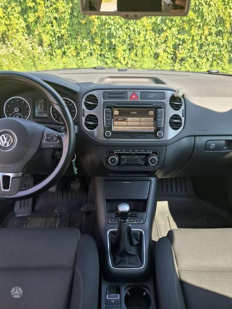 Pelēks Volkswagen Tiguan 2010 Kauņa, ar dzinēja tilpumu 1.39 L un nobraukumu 184 tūkst. km par 6700 €, foto 13 vietnē AUTOMOTO.COM.LV