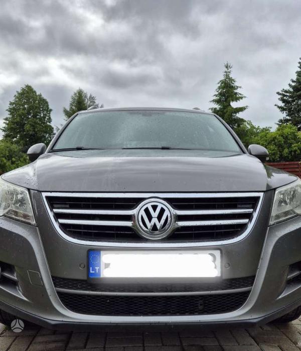 Pelēks Volkswagen Tiguan 2010 Mažeikiai, ar dzinēja tilpumu 1.97 L un nobraukumu 297 tūkst. km par 5500 €, foto 5 vietnē AUTOMOTO.COM.LV