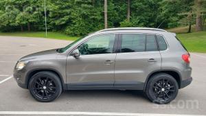 Pelēks Volkswagen Tiguan 2010 Alūksne, ar dzinēja tilpumu 2.00 L un nobraukumu 0 tūkst. km par 5200 €, foto 10 vietnē AUTOMOTO.COM.LV