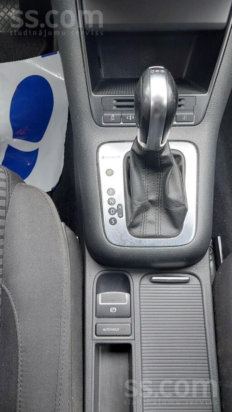 Pelēks Volkswagen Tiguan 2010 Alūksne, ar dzinēja tilpumu 2.00 L un nobraukumu 0 tūkst. km par 5200 €, foto 20 vietnē AUTOMOTO.COM.LV