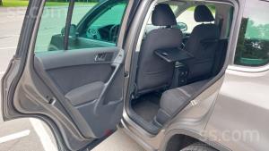 Pelēks Volkswagen Tiguan 2010 Alūksne, ar dzinēja tilpumu 2.00 L un nobraukumu 0 tūkst. km par 5200 €, foto 23 vietnē AUTOMOTO.COM.LV