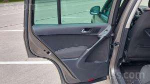 Pelēks Volkswagen Tiguan 2010 Alūksne, ar dzinēja tilpumu 2.00 L un nobraukumu 0 tūkst. km par 5200 €, foto 24 vietnē AUTOMOTO.COM.LV