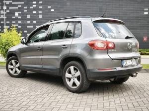 Grey Volkswagen Tiguan 2010 in Jelgava, with an engine capacity of 1.40 L and mileage of 218 thousand km for 5490 €, photo 5 on AUTOMOTO.COM.LV