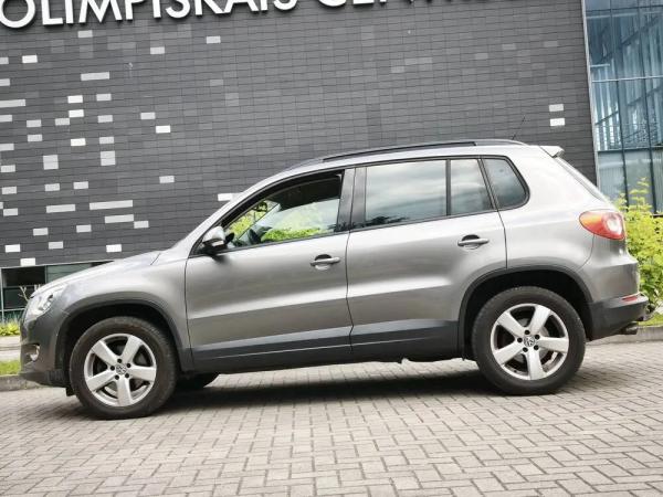 Pelēks Volkswagen Tiguan 2010 Jelgava, ar dzinēja tilpumu 1.40 L un nobraukumu 218 tūkst. km par 5490 €, foto 8 vietnē AUTOMOTO.COM.LV
