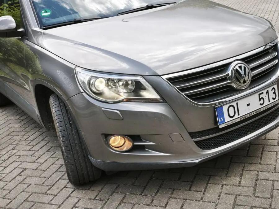 Grey Volkswagen Tiguan 2010 in Jelgava, with an engine capacity of 1.40 L and mileage of 218 thousand km for 5490 €, photo 13 on AUTOMOTO.COM.LV