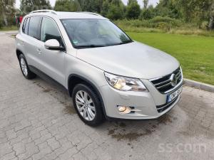 Pelēks Volkswagen Tiguan 2010 Liepāja, ar dzinēja tilpumu 1.40 L un nobraukumu 153 tūkst. km par 5950 €, foto 3 vietnē AUTOMOTO.COM.LV