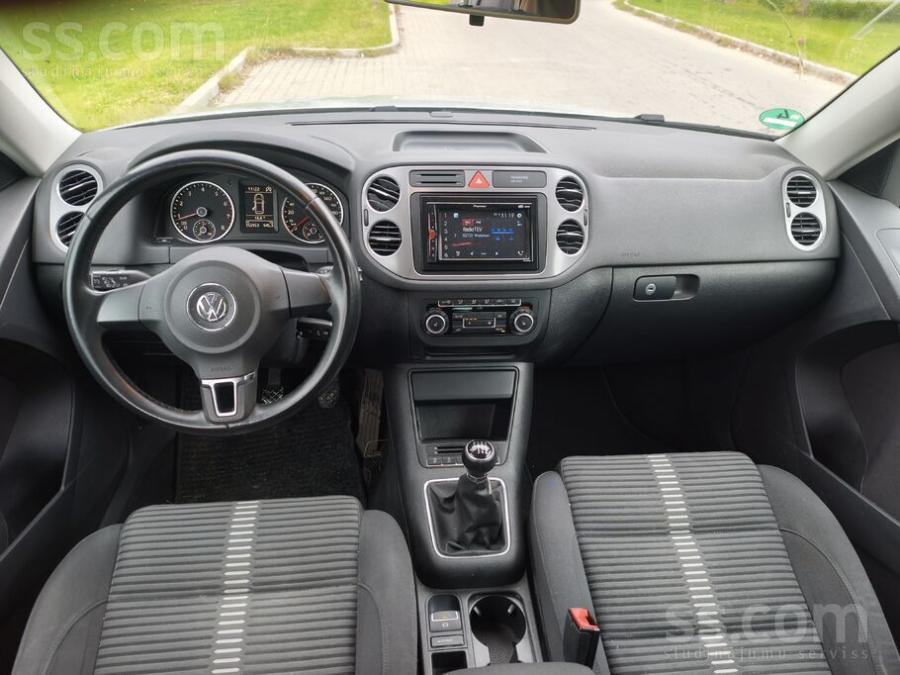Pelēks Volkswagen Tiguan 2010 Liepāja, ar dzinēja tilpumu 1.40 L un nobraukumu 153 tūkst. km par 5950 €, foto 7 vietnē AUTOMOTO.COM.LV