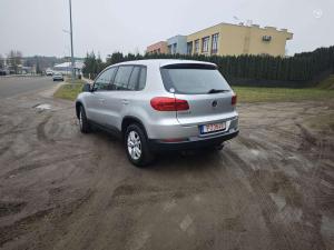 Grey Volkswagen Tiguan 2011 in Vilnius, with an engine capacity of 1.97 L and mileage of 222 thousand km for 7650 €, photo 2 on AUTOMOTO.COM.LV
