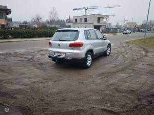 Grey Volkswagen Tiguan 2011 in Vilnius, with an engine capacity of 1.97 L and mileage of 222 thousand km for 7650 €, photo 3 on AUTOMOTO.COM.LV
