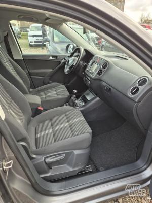 Grey Volkswagen Tiguan 2011 in Kretinga, with an engine capacity of 1.40 L and mileage of 219 thousand km for 5900 €, photo 6 on AUTOMOTO.COM.LV