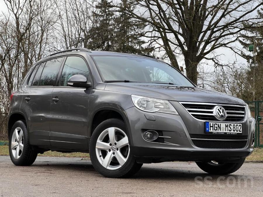 Grey Volkswagen Tiguan 2011 in Jelgava, with an engine capacity of 1.40 L and mileage of 186 thousand km for 6295 €, photo 1 on AUTOMOTO.COM.LV