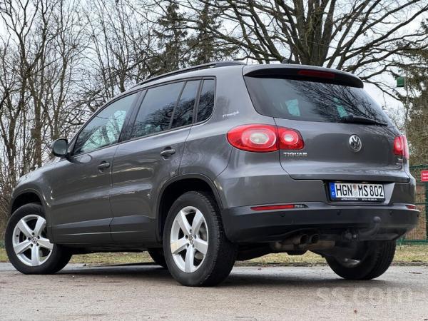 Pelēks Volkswagen Tiguan 2011 Jelgava, ar dzinēja tilpumu 1.40 L un nobraukumu 186 tūkst. km par 6295 €, foto 3 vietnē AUTOMOTO.COM.LV