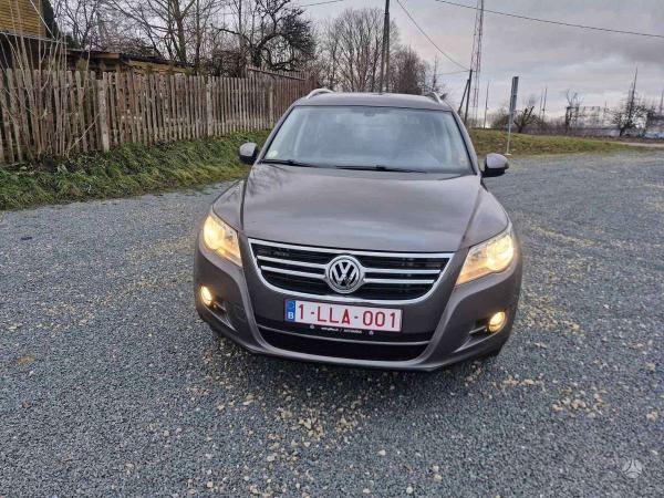 Pelēks Volkswagen Tiguan 2011 Telšiai, ar dzinēja tilpumu 1.97 L un nobraukumu 284 tūkst. km par 5900 €, foto 3 vietnē AUTOMOTO.COM.LV