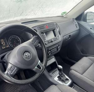 Pelēks Volkswagen Tiguan 2011 Marijampole, ar dzinēja tilpumu 1.97 L un nobraukumu 400 tūkst. km par 5700 €, foto 2 vietnē AUTOMOTO.COM.LV