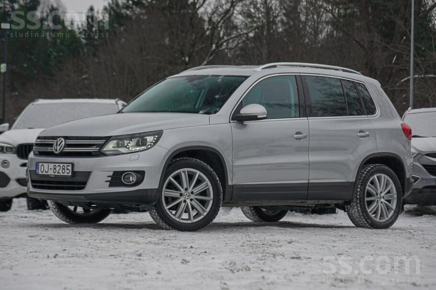 Pelēks Volkswagen Tiguan 2011 Rīga, ar dzinēja tilpumu 2.00 L un nobraukumu 160 tūkst. km par 11990 €, foto 1 vietnē AUTOMOTO.COM.LV