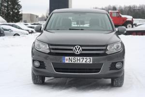 Pelēks Volkswagen Tiguan 2011 Kauņa, ar dzinēja tilpumu 2.00 L un nobraukumu 148 tūkst. km par 9999 €, foto 2 vietnē AUTOMOTO.COM.LV