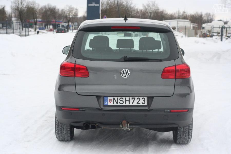 Pelēks Volkswagen Tiguan 2011 Kauņa, ar dzinēja tilpumu 2.00 L un nobraukumu 148 tūkst. km par 9999 €, foto 5 vietnē AUTOMOTO.COM.LV