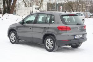 Pelēks Volkswagen Tiguan 2011 Kauņa, ar dzinēja tilpumu 2.00 L un nobraukumu 148 tūkst. km par 9999 €, foto 6 vietnē AUTOMOTO.COM.LV