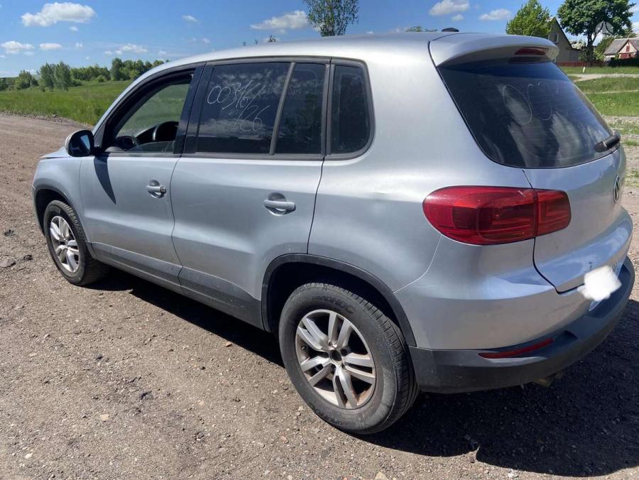 Pelēks Volkswagen Tiguan 2011 Tauragė, ar dzinēja tilpumu 0.00 L un nobraukumu 237 tūkst. km par 4100 €, foto 1 vietnē AUTOMOTO.COM.LV