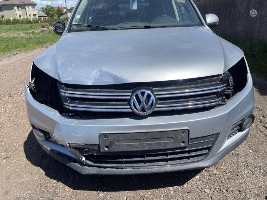 Pelēks Volkswagen Tiguan 2011 Tauragė, ar dzinēja tilpumu 0.00 L un nobraukumu 237 tūkst. km par 4100 €, foto 12 vietnē AUTOMOTO.COM.LV