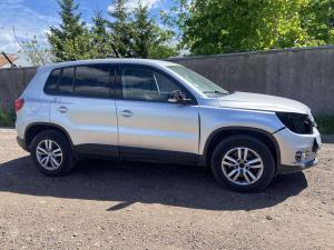 Pelēks Volkswagen Tiguan 2011 Tauragė, ar dzinēja tilpumu 0.00 L un nobraukumu 237 tūkst. km par 4100 €, foto 16 vietnē AUTOMOTO.COM.LV
