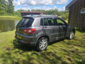 Grey Volkswagen Tiguan 2011 in Silute, with an engine capacity of 1.97 L and mileage of 166 thousand km for 2400 €, photo 4 on AUTOMOTO.COM.LV