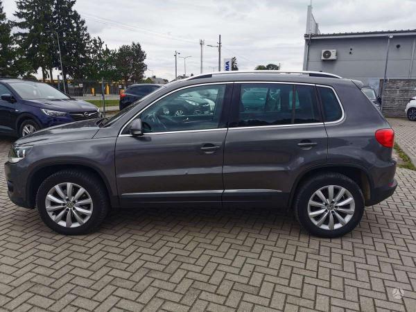 Pelēks Volkswagen Tiguan 2011 Tauragė, ar dzinēja tilpumu 1.97 L un nobraukumu 256 tūkst. km par 7800 €, foto 9 vietnē AUTOMOTO.COM.LV