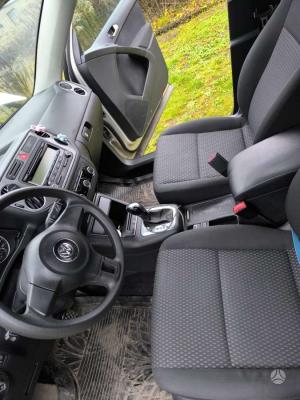 Pelēks Volkswagen Tiguan 2011 Viļņa, ar dzinēja tilpumu 2.00 L un nobraukumu 195 tūkst. km par 4000 €, foto 7 vietnē AUTOMOTO.COM.LV